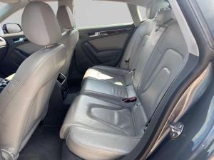 Grey Audi A5 2012 in Vilnius, with an engine capacity of 3.00 L and mileage of 308 thousand km for 9890 €, photo 13 on AUTOMOTO.COM.LV