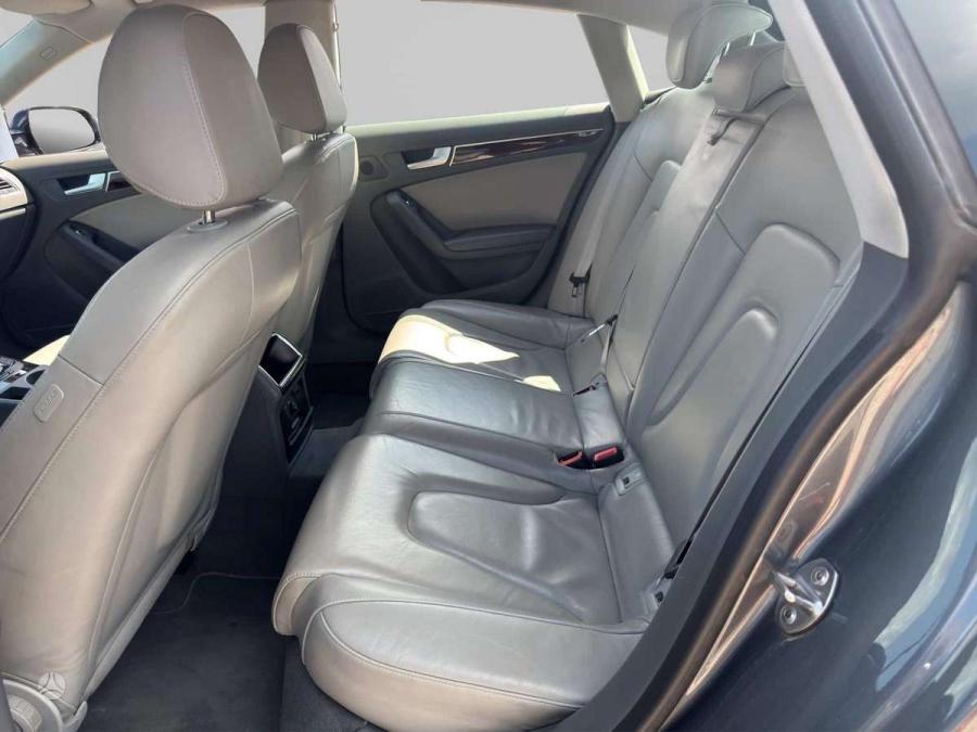 Grey Audi A5 2012 in Vilnius, with an engine capacity of 3.00 L and mileage of 308 thousand km for 9890 €, photo 13 on AUTOMOTO.COM.LV