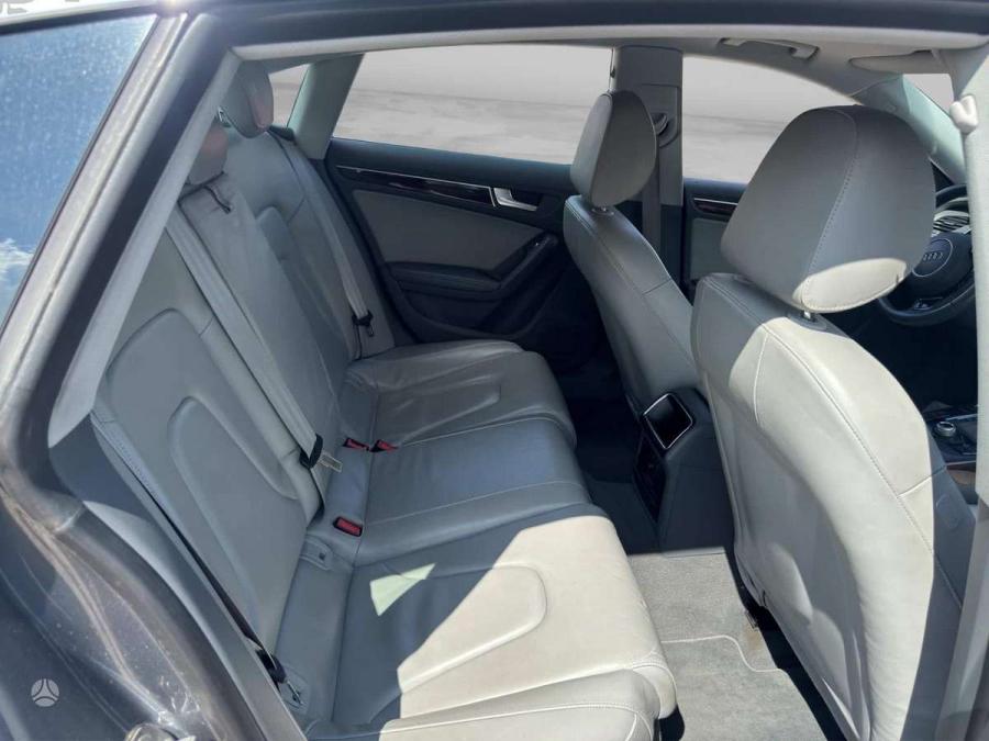 Grey Audi A5 2012 in Vilnius, with an engine capacity of 3.00 L and mileage of 308 thousand km for 9890 €, photo 17 on AUTOMOTO.COM.LV