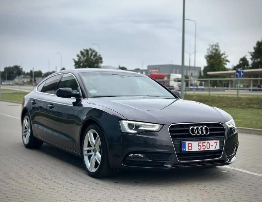 Pelēks Audi A5 2012 Rēzekne, ar dzinēja tilpumu 3.00 L un nobraukumu 236 tūkst. km par 9990 €, foto 4 vietnē AUTOMOTO.COM.LV