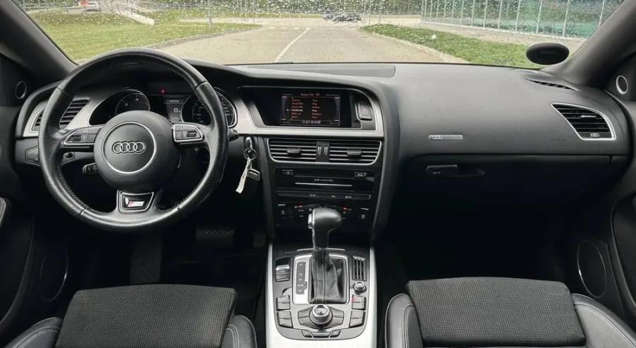 Pelēks Audi A5 2012 Rēzekne, ar dzinēja tilpumu 3.00 L un nobraukumu 236 tūkst. km par 9990 €, foto 11 vietnē AUTOMOTO.COM.LV