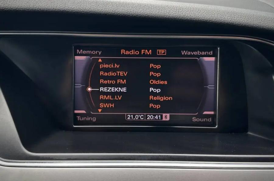 Pelēks Audi A5 2012 Rēzekne, ar dzinēja tilpumu 3.00 L un nobraukumu 236 tūkst. km par 9990 €, foto 22 vietnē AUTOMOTO.COM.LV