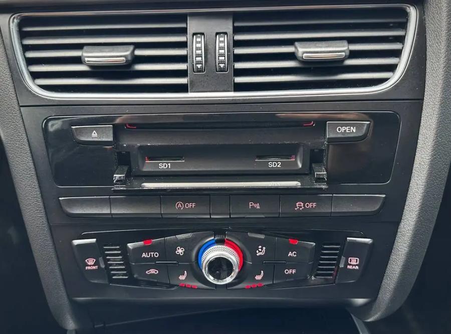 Pelēks Audi A5 2012 Rēzekne, ar dzinēja tilpumu 3.00 L un nobraukumu 236 tūkst. km par 9990 €, foto 25 vietnē AUTOMOTO.COM.LV
