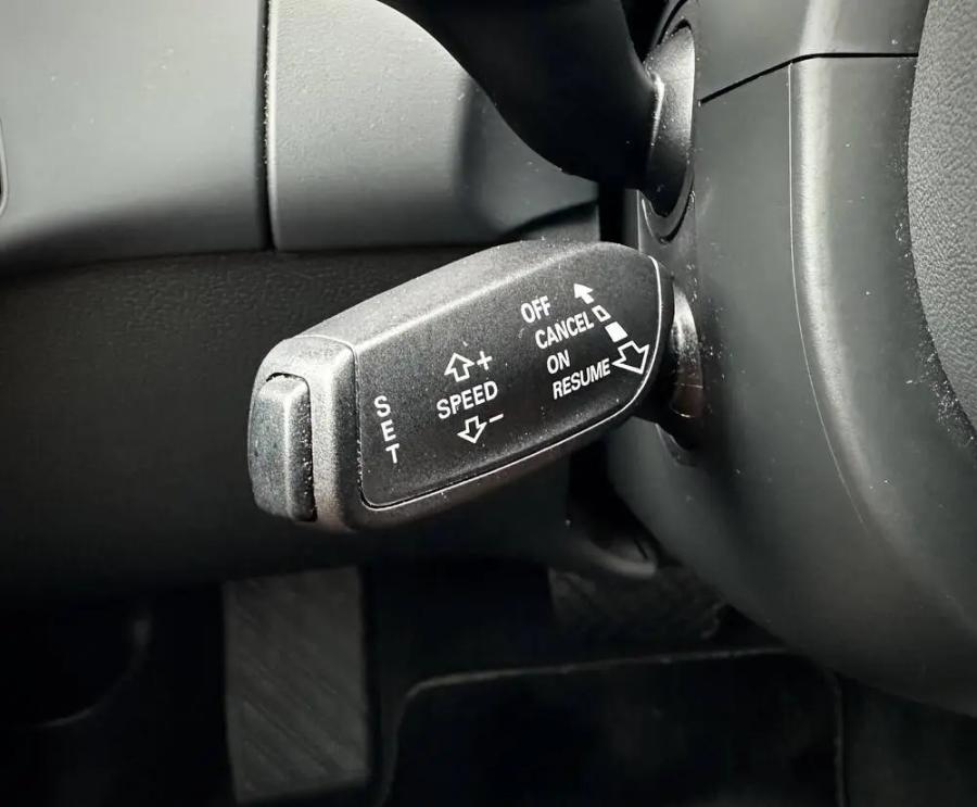 Pelēks Audi A5 2012 Rēzekne, ar dzinēja tilpumu 3.00 L un nobraukumu 236 tūkst. km par 9990 €, foto 26 vietnē AUTOMOTO.COM.LV