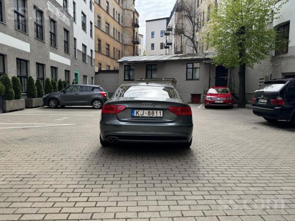 Pelēks Audi A5 2014 Rīga, ar dzinēja tilpumu 2.00 L un nobraukumu 296 tūkst. km par 13000 €, foto 3 vietnē AUTOMOTO.COM.LV