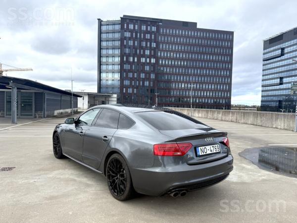 Grey Audi A5 2015 in Riga, with an engine capacity of 3.00 L and mileage of 189 thousand km for 14999 €, photo 5 on AUTOMOTO.COM.LV