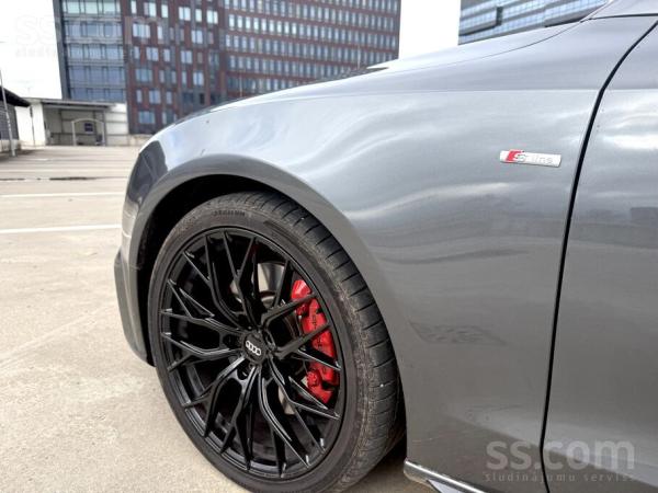Grey Audi A5 2015 in Riga, with an engine capacity of 3.00 L and mileage of 189 thousand km for 14999 €, photo 9 on AUTOMOTO.COM.LV