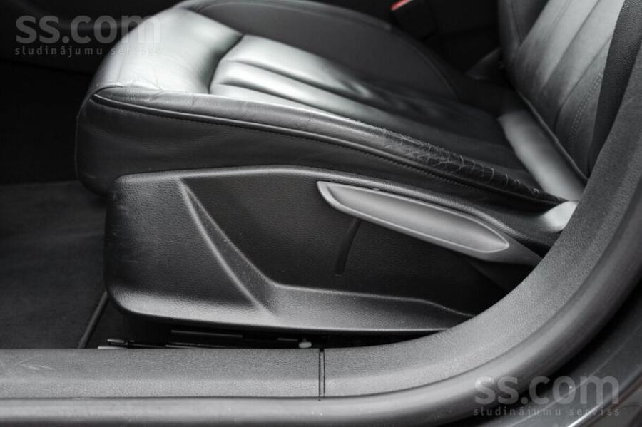 Grey Audi A5 2023 in Riga, with an engine capacity of 2.00 L and mileage of 83 thousand km for 32400 €, photo 11 on AUTOMOTO.COM.LV