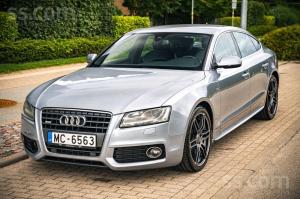 Pelēks Audi A5 2010 Rīga, ar dzinēja tilpumu 2.00 L un nobraukumu 231 tūkst. km par 6990 €, foto  vietnē AUTOMOTO.COM.LV