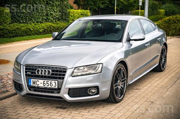 Pelēks Audi A5 2010 Rīga, ar dzinēja tilpumu 2.00 L un nobraukumu 231 tūkst. km par 6990 €, foto 1 vietnē AUTOMOTO.COM.LV