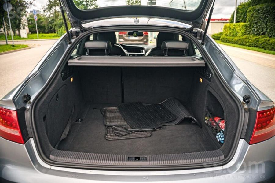 Pelēks Audi A5 2010 Rīga, ar dzinēja tilpumu 2.00 L un nobraukumu 231 tūkst. km par 6990 €, foto 13 vietnē AUTOMOTO.COM.LV