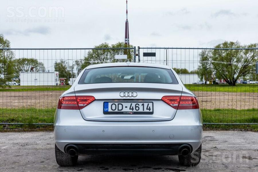 Audi A5 2010 Rīga, ar dzinēja tilpumu 2.00 L un nobraukumu 300 tūkst. km par 9290 €, foto 8 vietnē AUTOMOTO.COM.LV