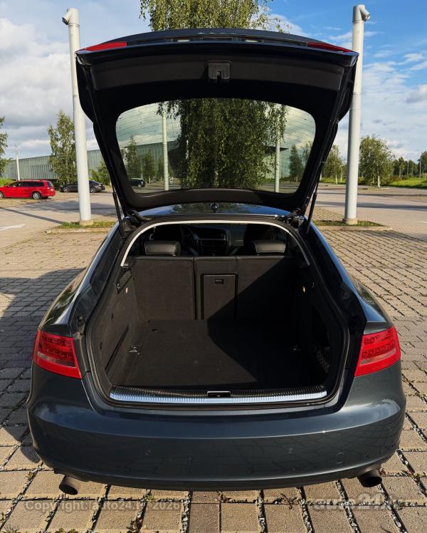 Audi A5 2011 in Tartu, with an engine capacity of 2.00 L and mileage of 320 thousand km for 11500 €, photo 9 on AUTOMOTO.COM.LV