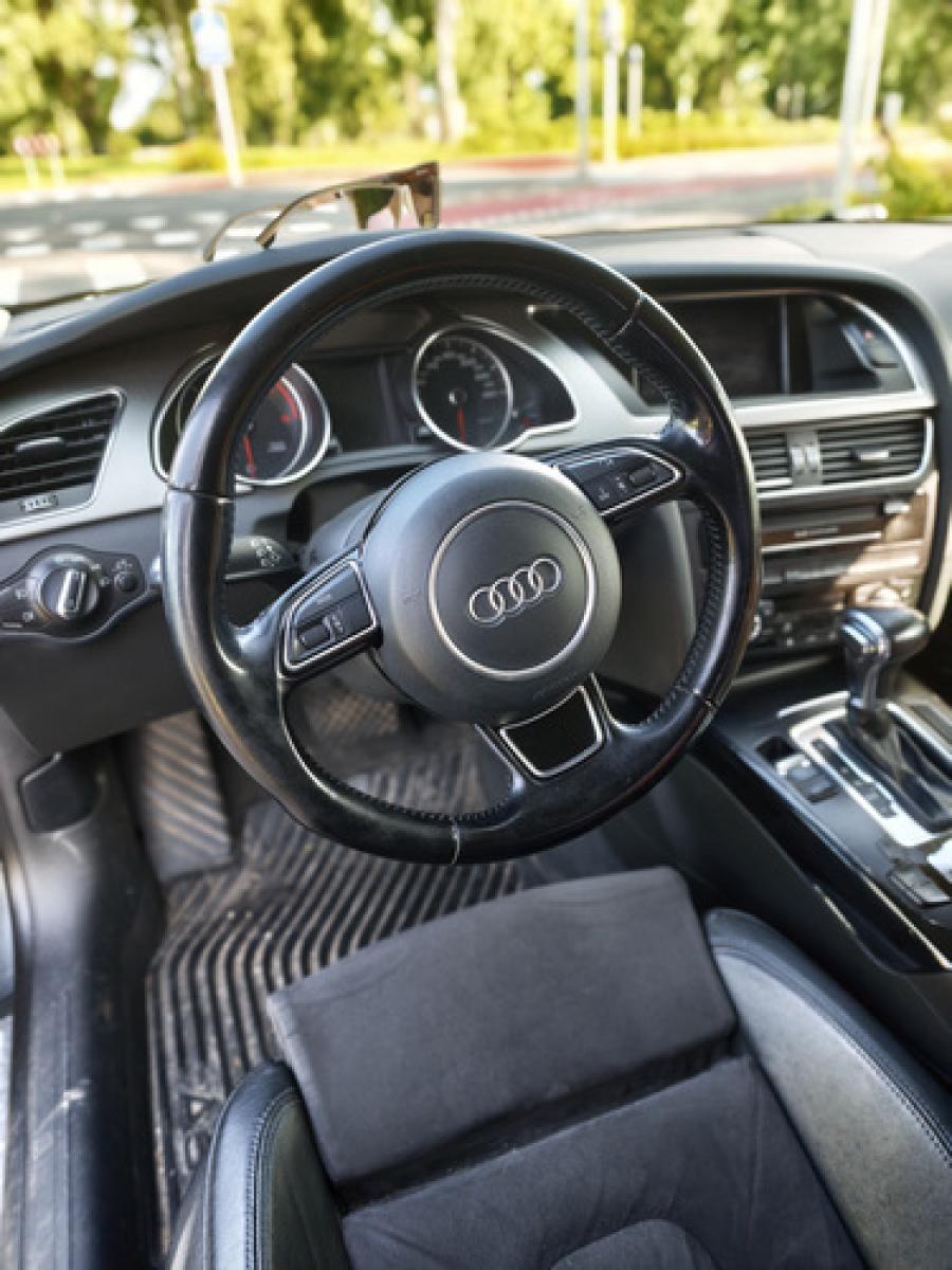Audi A5 2011 in Tartu, with an engine capacity of 3.00 L and mileage of 363 thousand km for 12000 €, photo 6 on AUTOMOTO.COM.LV