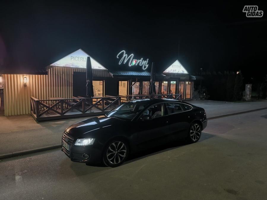 Audi A5 2011 in Telschi, with an engine capacity of 2.00 L and mileage of 280 thousand km for 7500 €, photo 9 on AUTOMOTO.COM.LV