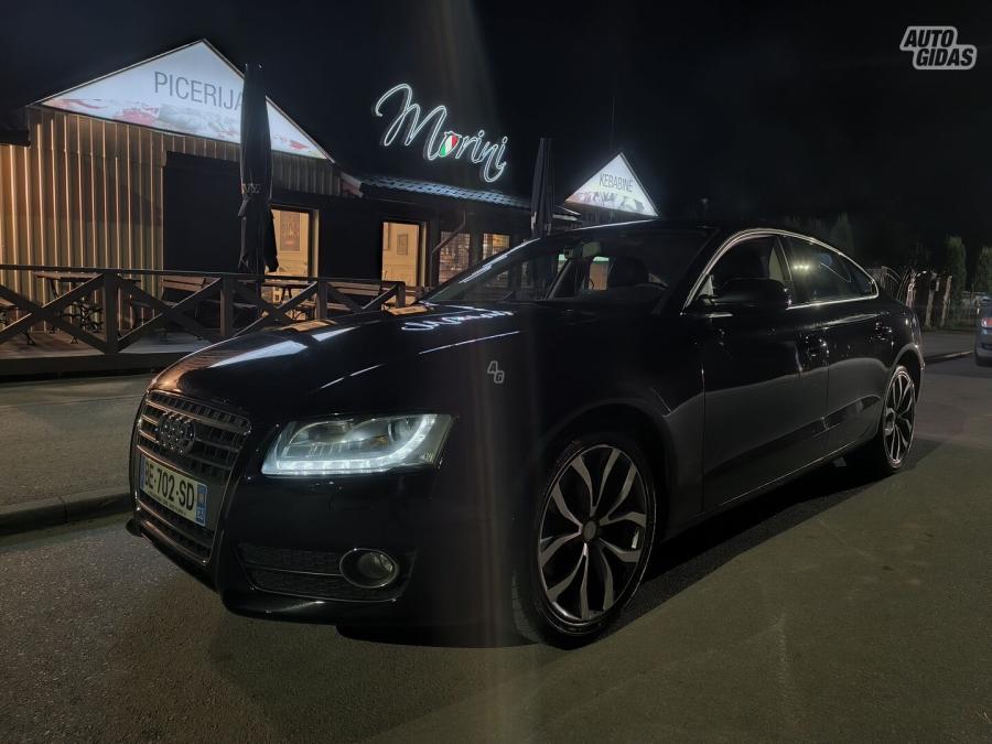 Audi A5 2011 in Telschi, with an engine capacity of 2.00 L and mileage of 280 thousand km for 7500 €, photo 15 on AUTOMOTO.COM.LV