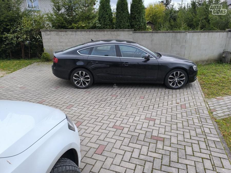 Audi A5 2011 in Telschi, with an engine capacity of 2.00 L and mileage of 280 thousand km for 7500 €, photo 23 on AUTOMOTO.COM.LV