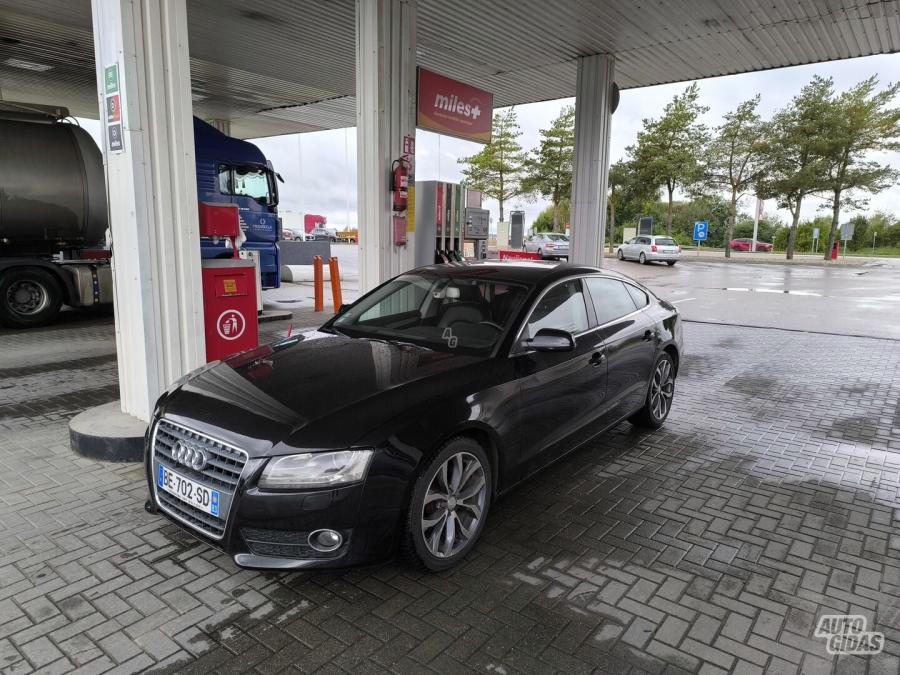 Audi A5 2011 in Telschi, with an engine capacity of 2.00 L and mileage of 280 thousand km for 7500 €, photo 27 on AUTOMOTO.COM.LV