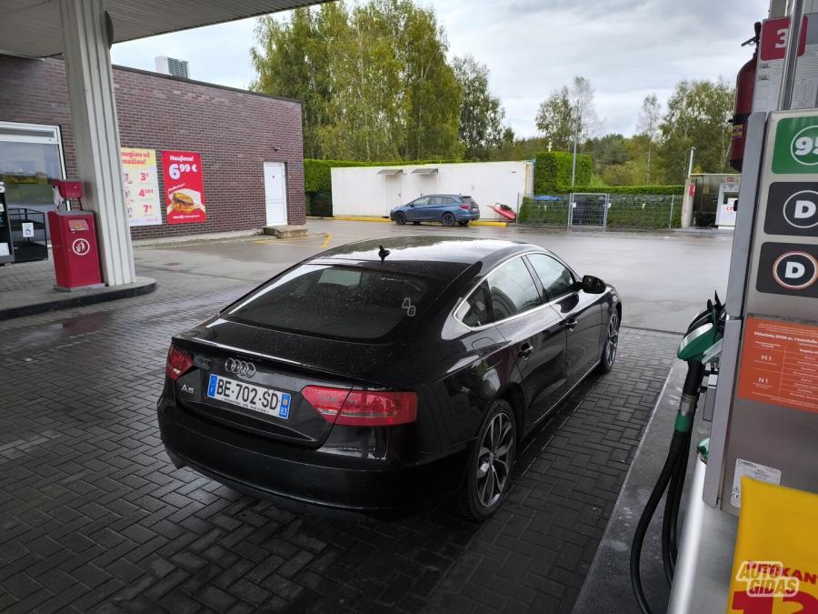 Audi A5 2011 in Telschi, with an engine capacity of 2.00 L and mileage of 280 thousand km for 7500 €, photo 28 on AUTOMOTO.COM.LV