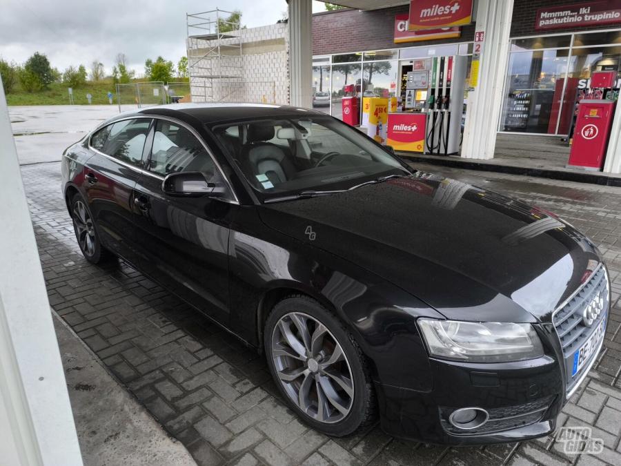 Audi A5 2011 in Telschi, with an engine capacity of 2.00 L and mileage of 280 thousand km for 7500 €, photo 31 on AUTOMOTO.COM.LV