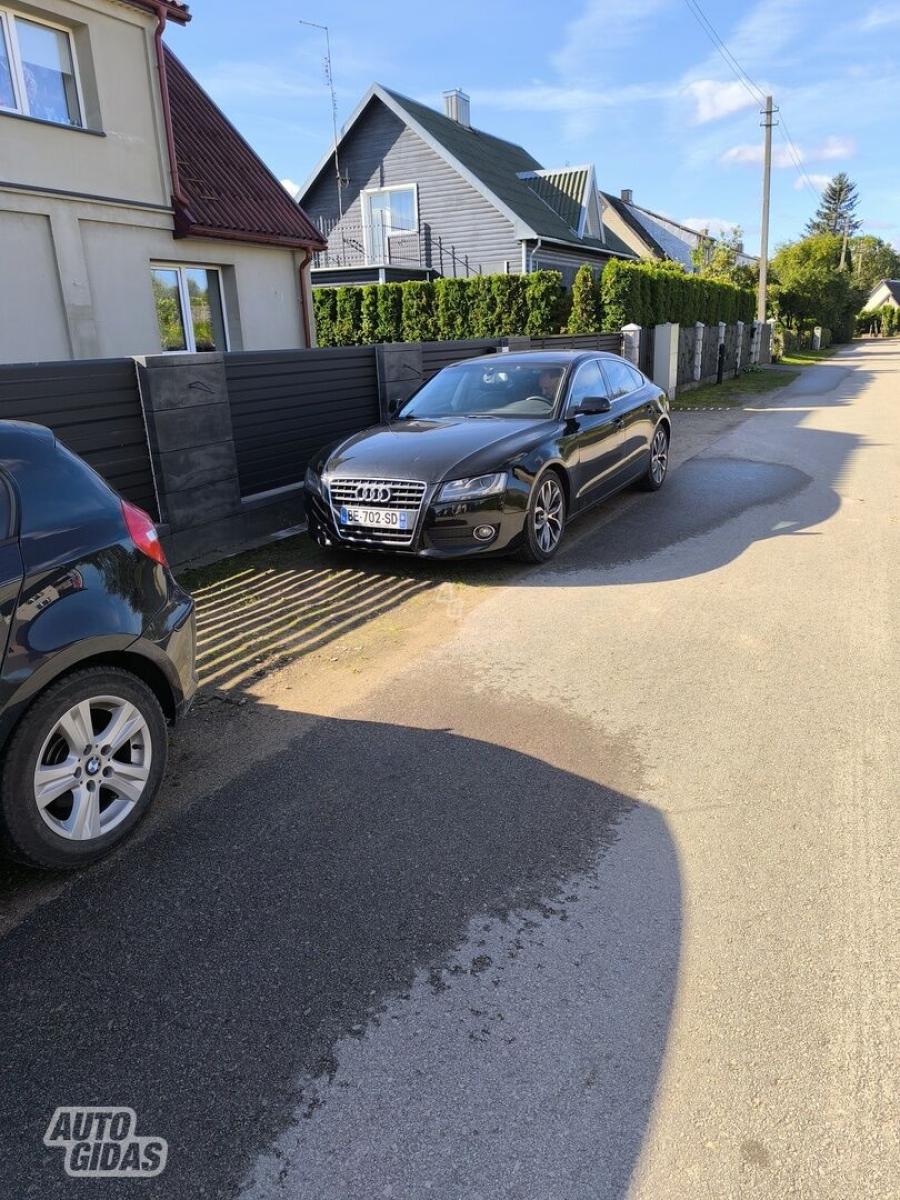 Audi A5 2011 in Telschi, with an engine capacity of 2.00 L and mileage of 280 thousand km for 7500 €, photo 37 on AUTOMOTO.COM.LV