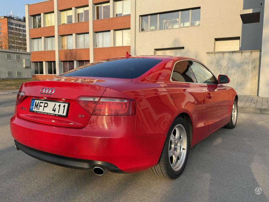 Red Audi A5 2007 in Vilnius, with an engine capacity of 2.97 L and mileage of 317 thousand km for 3900 €, photo 2 on AUTOMOTO.COM.LV