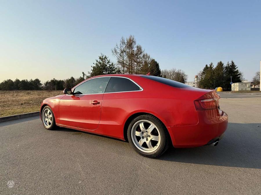 Red Audi A5 2007 in Vilnius, with an engine capacity of 2.97 L and mileage of 317 thousand km for 3900 €, photo 6 on AUTOMOTO.COM.LV