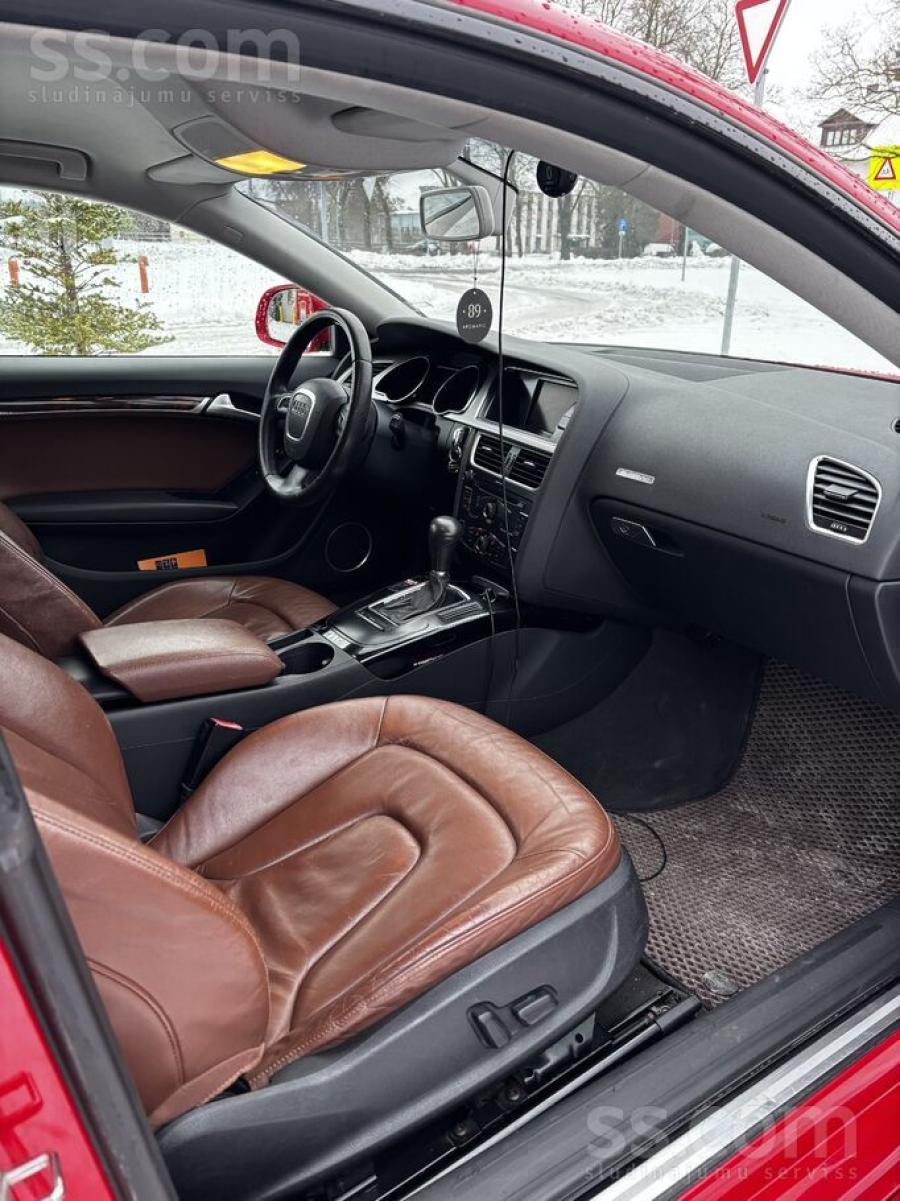 Red Audi A5 2008 in Jelgava, with an engine capacity of 3.00 L and mileage of 320 thousand km for 8900 €, photo 9 on AUTOMOTO.COM.LV