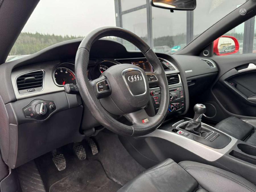 Sarkans Audi A5 2010 Viļņa, ar dzinēja tilpumu 2.00 L un nobraukumu 175 tūkst. km par 6650 €, foto 11 vietnē AUTOMOTO.COM.LV