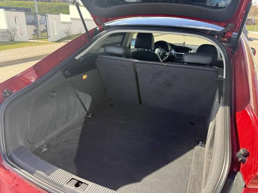 Sarkans Audi A5 2010 Rēzekne, ar dzinēja tilpumu 2.00 L un nobraukumu 293 tūkst. km par 8150 €, foto 20 vietnē AUTOMOTO.COM.LV