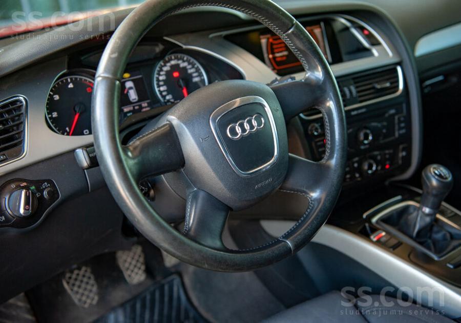 Red Audi A5 2010 in Cesis, with an engine capacity of 2.00 L and mileage of 364 thousand km for 4250 €, photo 14 on AUTOMOTO.COM.LV