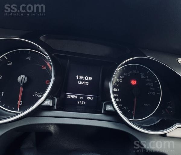 Audi A5 2009 Rīga, ar dzinēja tilpumu 2.70 L un nobraukumu 238 tūkst. km par 7000 €, foto 11 vietnē AUTOMOTO.COM.LV