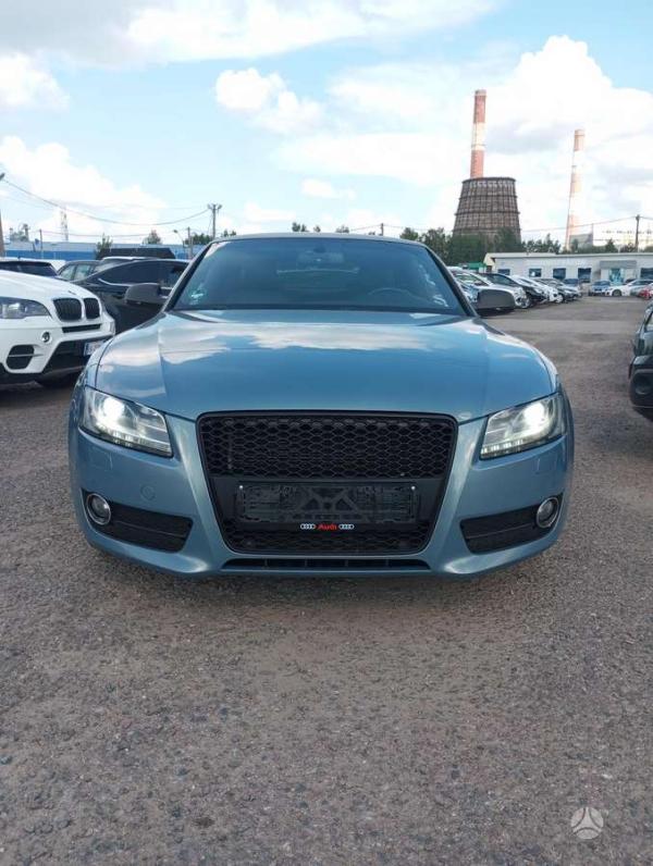 Audi A5 2010 in Kaunas, with an engine capacity of 2.00 L and mileage of 300 thousand km for 5400 €, photo 3 on AUTOMOTO.COM.LV
