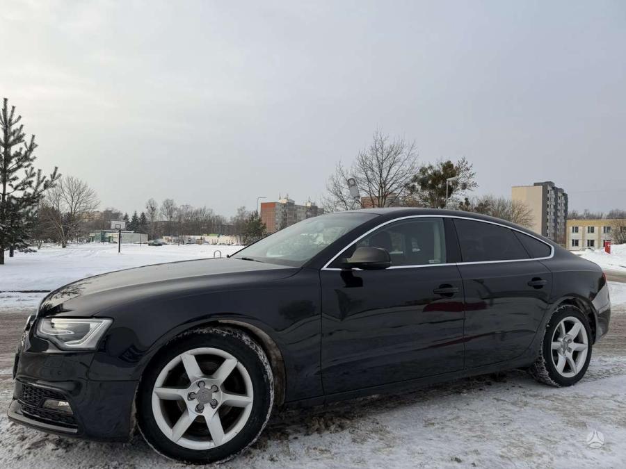 Black Audi A5 Sportback 2013 in Kaunas, with an engine capacity of 2.00 L and mileage of 200 thousand km for 8750 €, photo 26 on AUTOMOTO.COM.LV