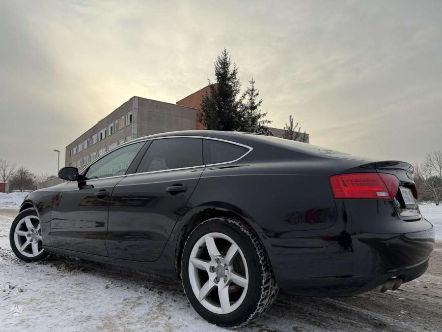 Black Audi A5 Sportback 2013 in Kaunas, with an engine capacity of 2.00 L and mileage of 200 thousand km for 8750 €, photo 28 on AUTOMOTO.COM.LV