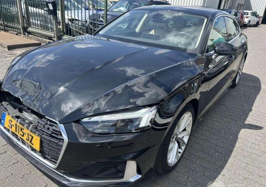 Black Audi A5 Sportback 2023 in Kaunas, with an engine capacity of 2.00 L and mileage of 84 thousand km for 20449 €, photo 1 on AUTOMOTO.COM.LV