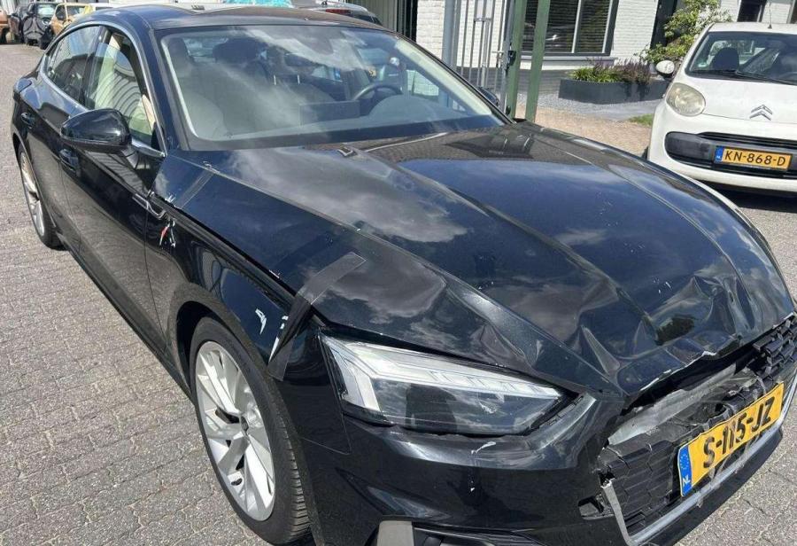 Black Audi A5 Sportback 2023 in Kaunas, with an engine capacity of 2.00 L and mileage of 84 thousand km for 20449 €, photo 4 on AUTOMOTO.COM.LV