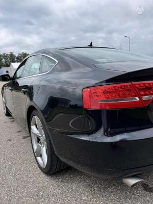 Black Audi A5 Sportback 2009 in Prienai, with an engine capacity of 2.97 L and mileage of 300 thousand km for 6700 €, photo 10 on AUTOMOTO.COM.LV
