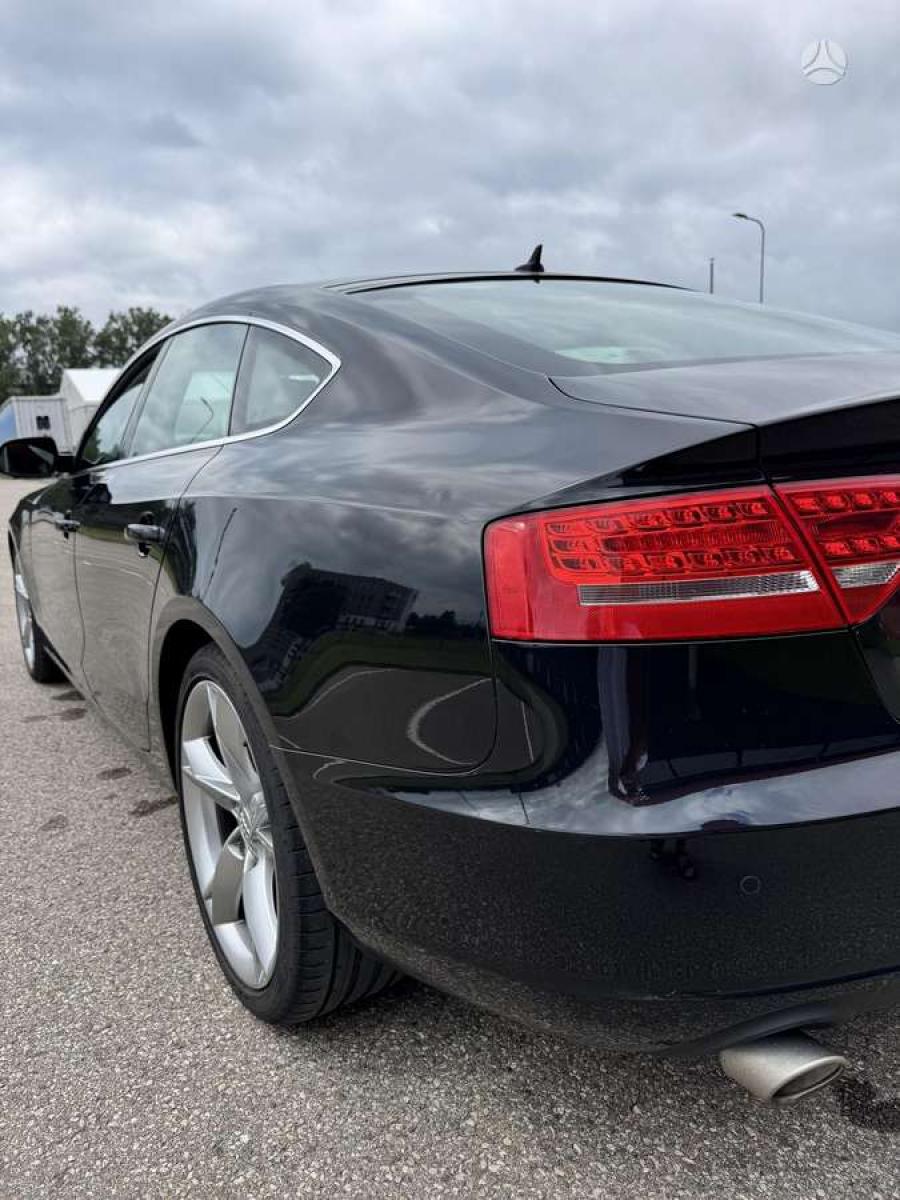 Black Audi A5 Sportback 2009 in Prienai, with an engine capacity of 2.97 L and mileage of 300 thousand km for 6700 €, photo 10 on AUTOMOTO.COM.LV