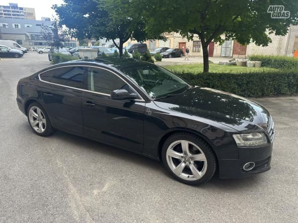 Черный Ауди A5 Sportback 2009 в Каунас, объемом двигателя 2.00 л и пробегом 174 тыс. км за 4250 €, фото 5 на AUTOMOTO.COM.LV