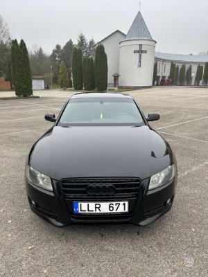 Black Audi A5 Sportback 2010 in Alytus, with an engine capacity of 2.00 L and mileage of 319 thousand km for 7900 €, photo 3 on AUTOMOTO.COM.LV