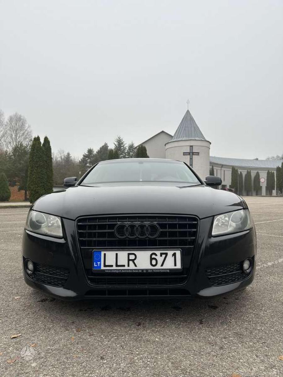 Black Audi A5 Sportback 2010 in Alytus, with an engine capacity of 2.00 L and mileage of 319 thousand km for 7900 €, photo 4 on AUTOMOTO.COM.LV
