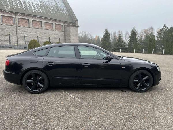 Black Audi A5 Sportback 2010 in Alytus, with an engine capacity of 2.00 L and mileage of 319 thousand km for 7900 €, photo 7 on AUTOMOTO.COM.LV