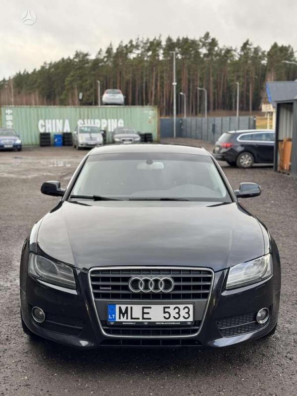 Black Audi A5 Sportback 2010 in Vilnius, with an engine capacity of 1.98 L and mileage of 250 thousand km for 6999 €, photo 3 on AUTOMOTO.COM.LV