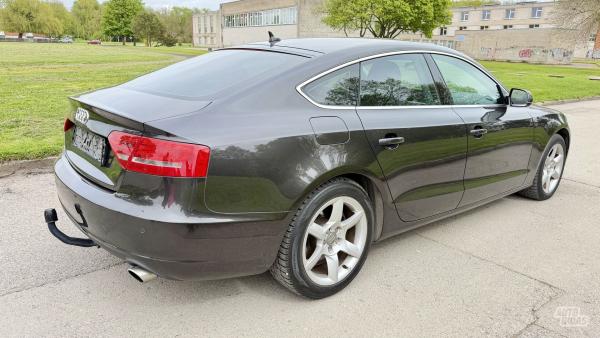 Melns Audi A5 Sportback 2010 Klaipėda, ar dzinēja tilpumu 2.70 L un nobraukumu 320 tūkst. km par 6800 €, foto 5 vietnē AUTOMOTO.COM.LV