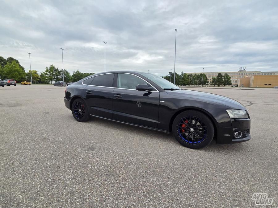 Black Audi A5 Sportback 2010 in Kaunas, with an engine capacity of 3.00 L and mileage of 360 thousand km for 7400 €, photo 4 on AUTOMOTO.COM.LV