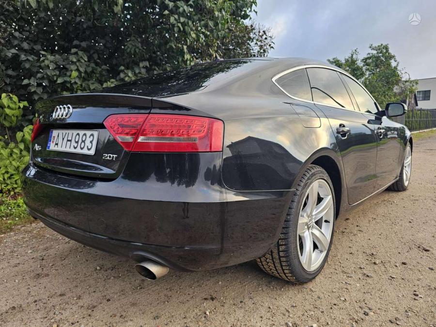 Черный Ауди A5 Sportback 2010 в Каунас, объемом двигателя 2.00 л и пробегом 174 тыс. км за 5450 €, фото 9 на AUTOMOTO.COM.LV