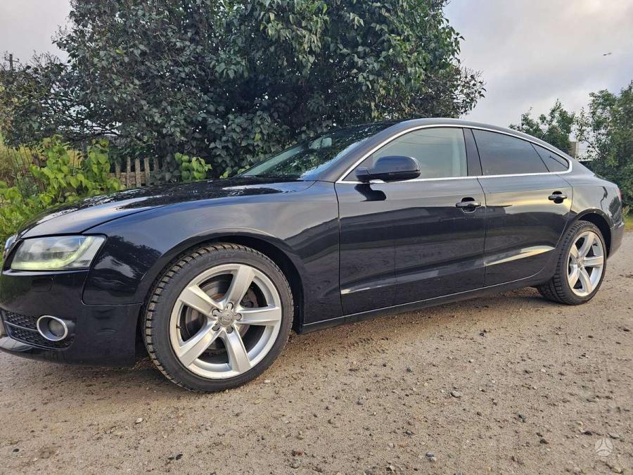 Черный Ауди A5 Sportback 2010 в Каунас, объемом двигателя 2.00 л и пробегом 174 тыс. км за 5450 €, фото 13 на AUTOMOTO.COM.LV
