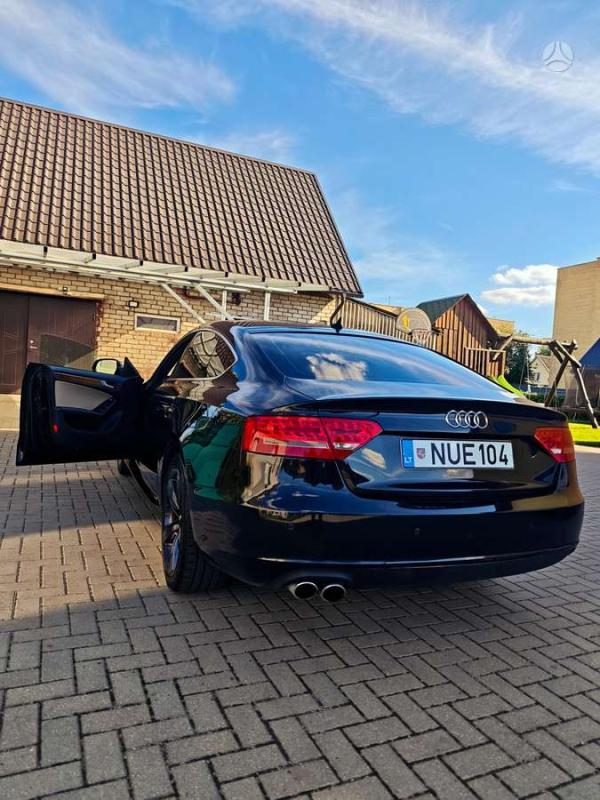 Black Audi A5 Sportback 2010 in Taurage, with an engine capacity of 1.97 L and mileage of 254 thousand km for 7950 €, photo 1 on AUTOMOTO.COM.LV