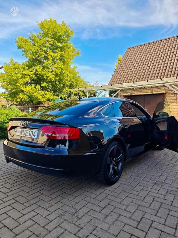 Black Audi A5 Sportback 2010 in Taurage, with an engine capacity of 1.97 L and mileage of 254 thousand km for 7950 €, photo 3 on AUTOMOTO.COM.LV